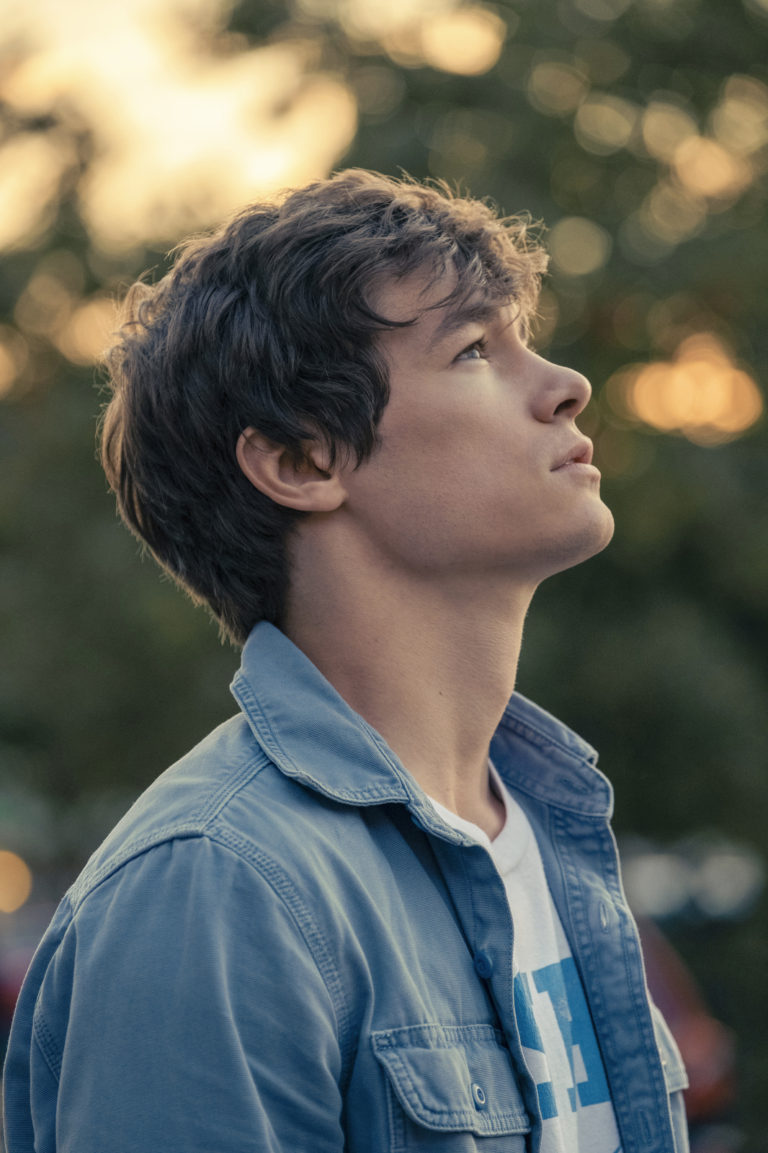 KYLE ALLEN as MARK in THE MAP OF TINY PERFECT THINGS – BeautifulBallad