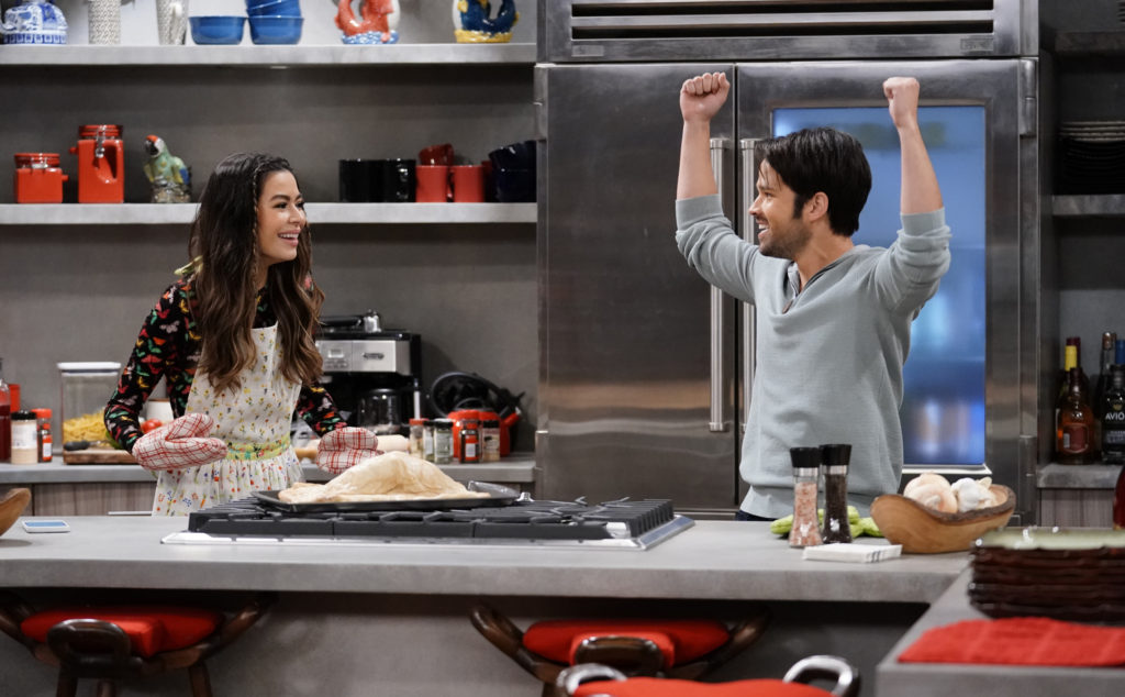 Check Out Photos from iCarly “iThrow a Flawless Dinner Party ...