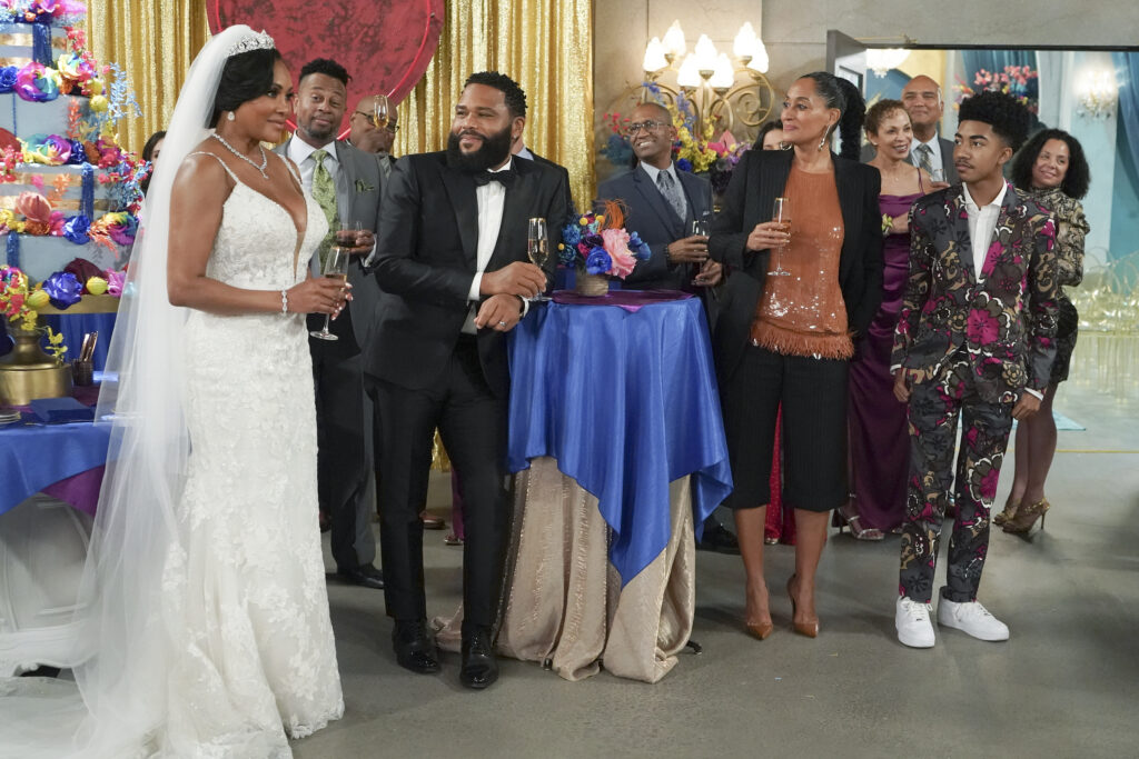 Charlie Prepares to Marry Vivica A. Fox in New Photos from black-ish ...