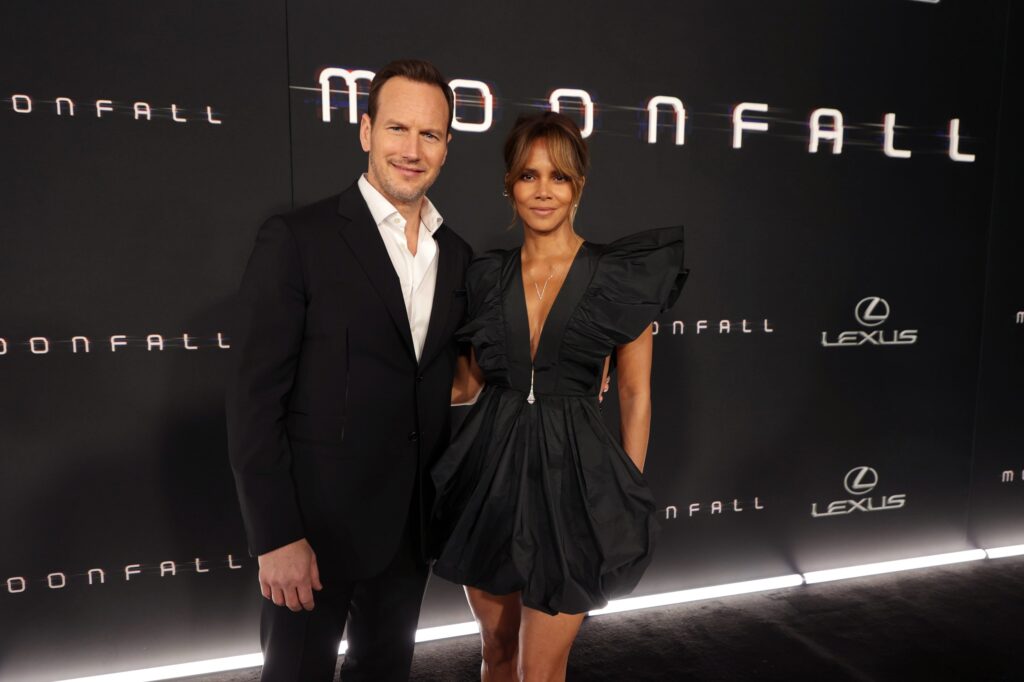 Stars Attend The World Premiere Of Lionsgate’s MOONFALL – BeautifulBallad